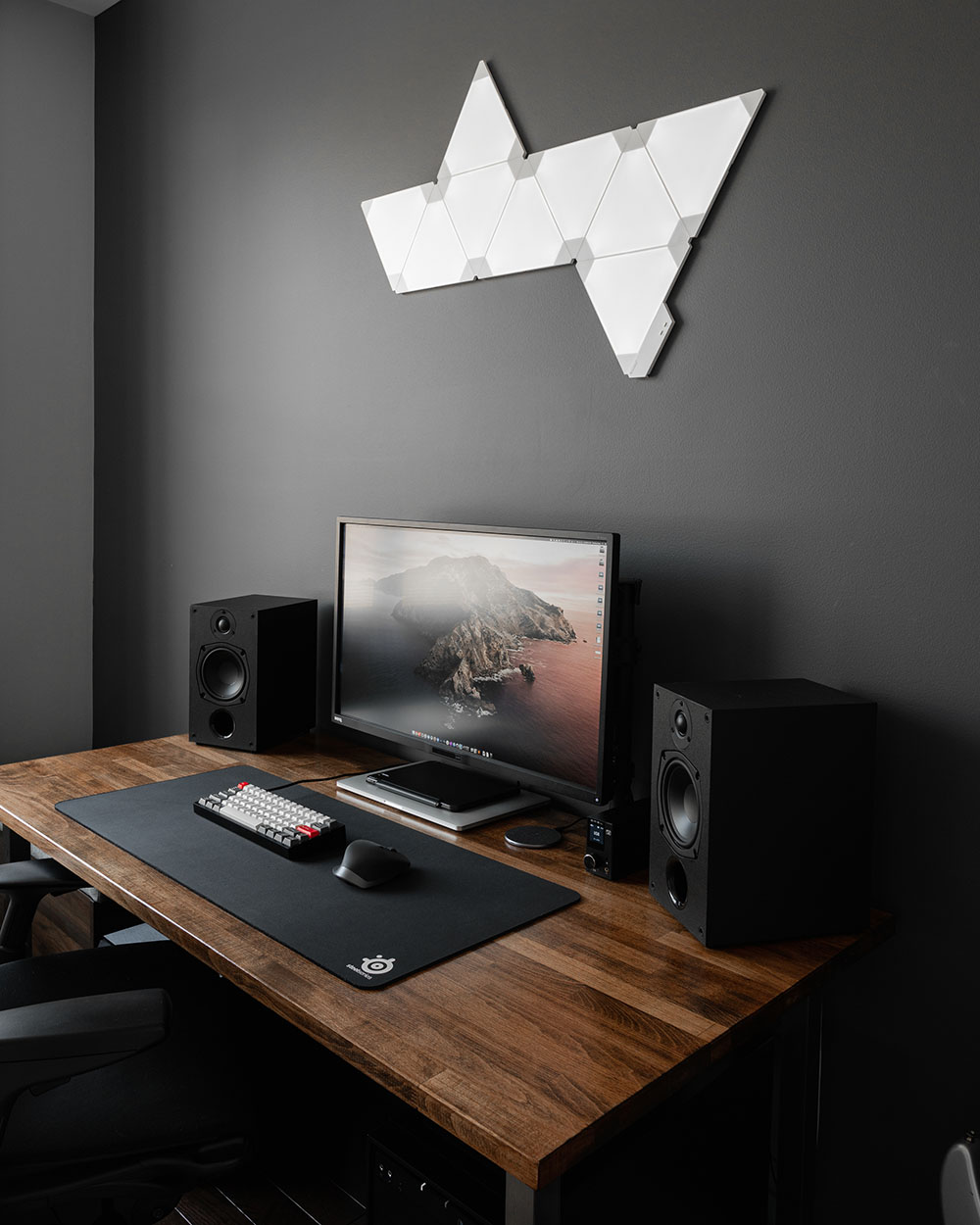 Minimal Desk Setup 2020 VIV TIM Minimal Desk Setup 2020 VIV TIM